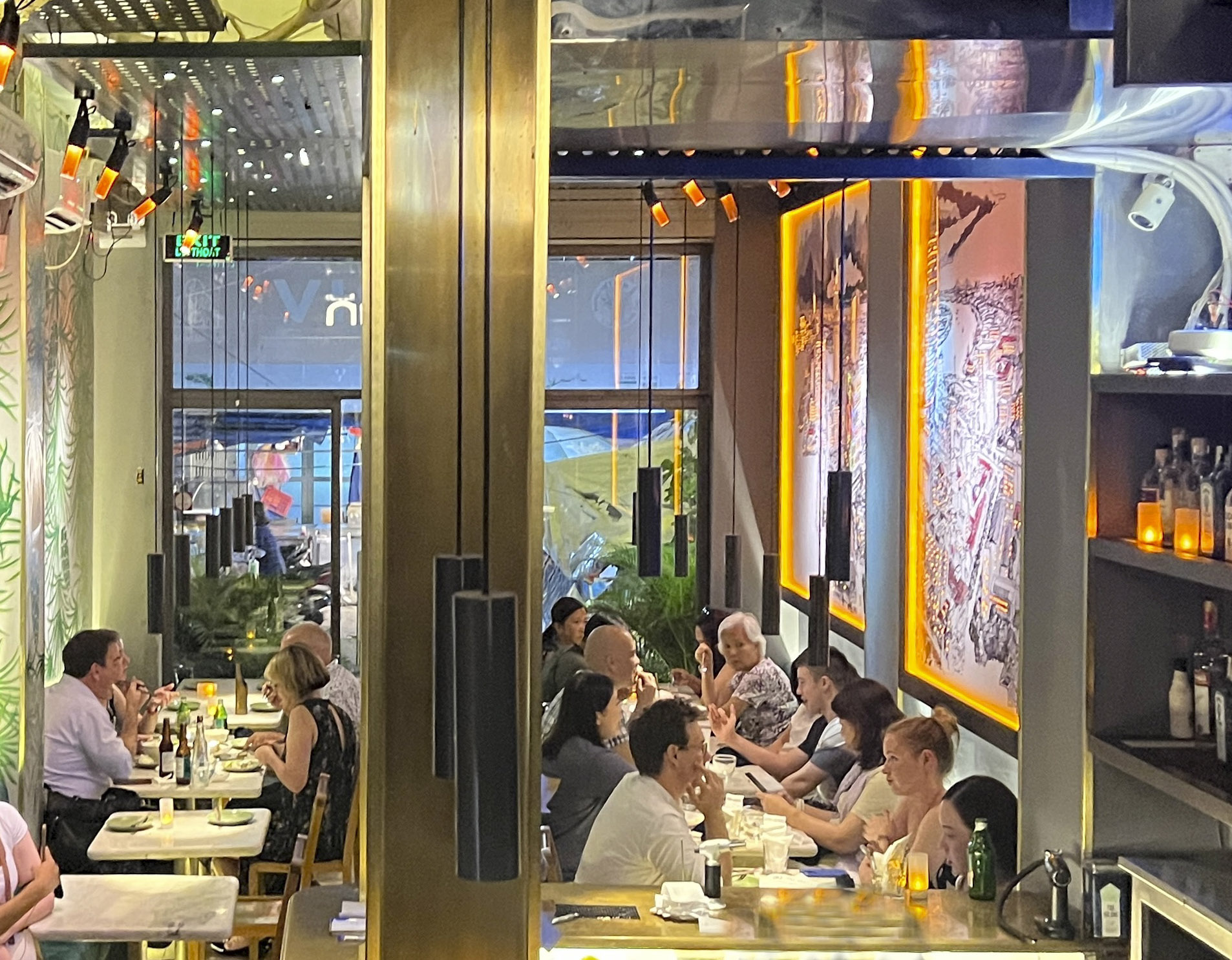 89. Dining at Ănăn, Vietnam’s Finest – Travels in Vietnam